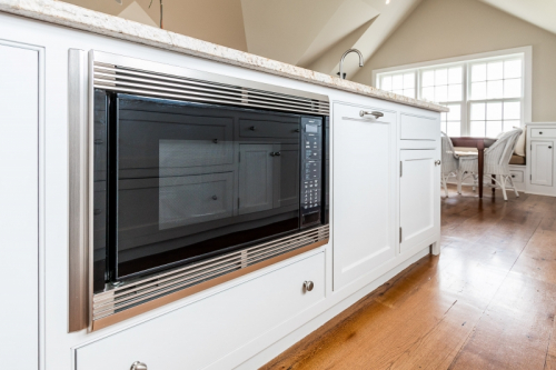 Beachfront Living at 100 Quidnet Road, Nantucket