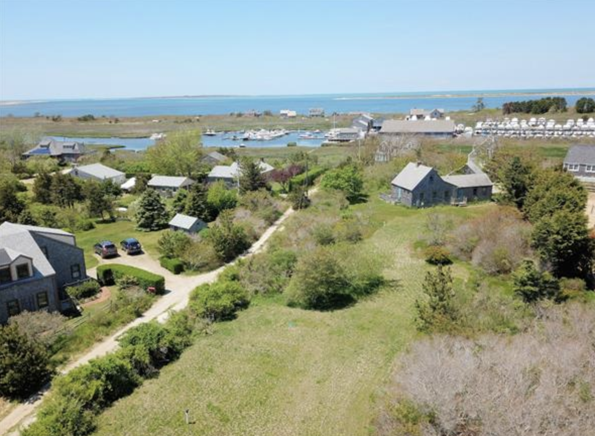 13 of the Best Nantucket Island Beaches and Map